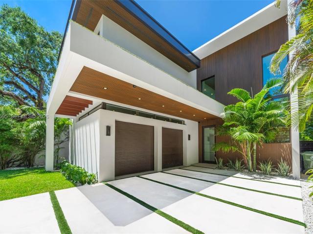 2521 Lincoln Ave, Miami, FL 33133 | MLS #A12004