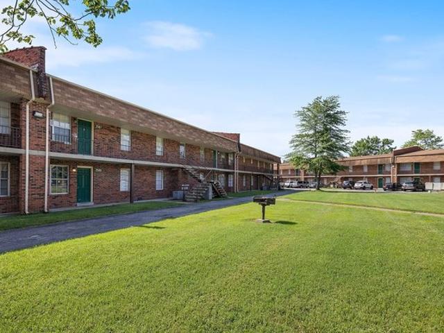 2521 Pennacook Rd, Louisville, KY 40214