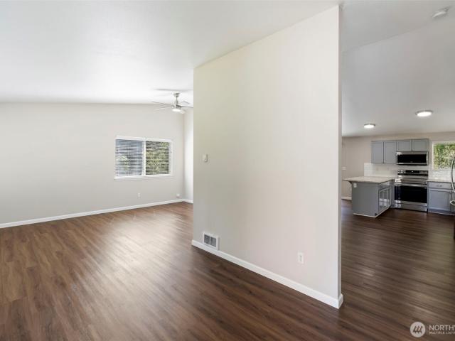 2521 rd Avenue SW