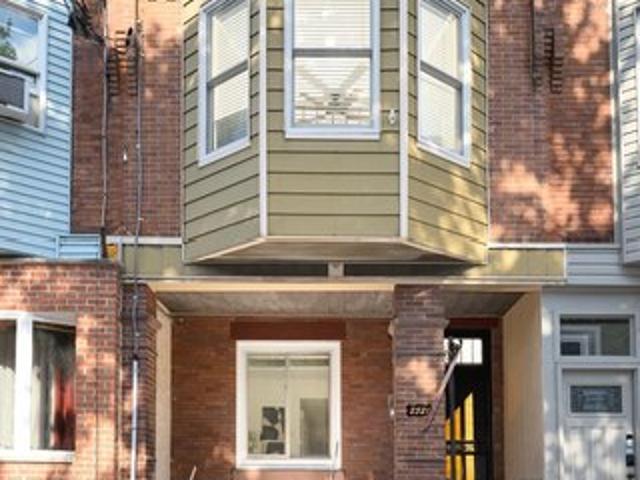 2521 S 17th St, Philadelphia, PA 19145