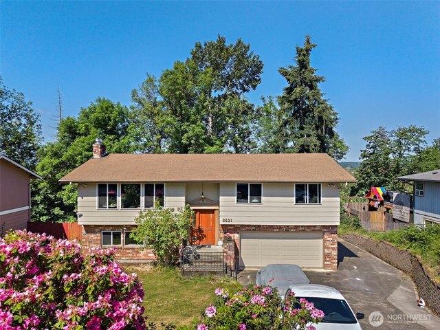 2521 Talbot Crest Dr S, Renton, WA 98055