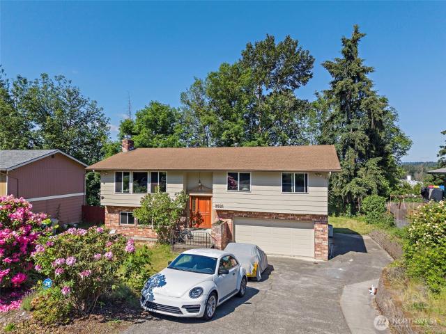2521 Talbot Crest Drive S