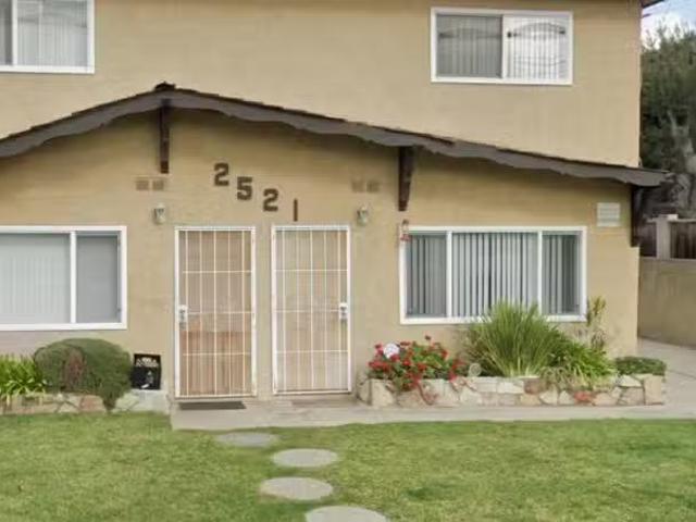 2521 Vanderbilt Ln #4, Redondo Beach, CA 90278