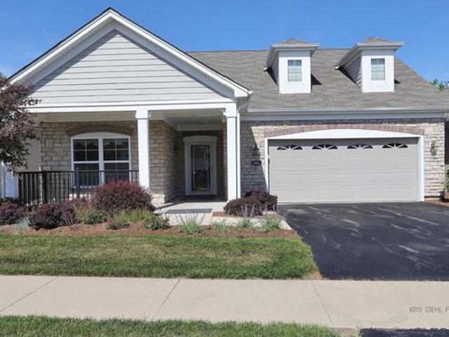 2521 Verdi St, Woodstock, IL 60098