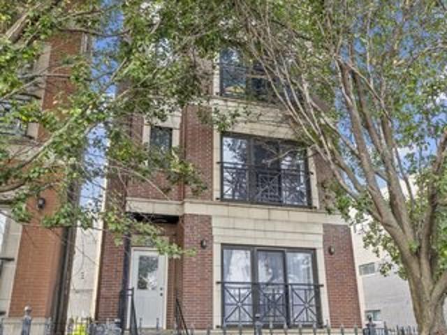 2521 W Congress Pkwy Apt 4, Chicago, IL 60612