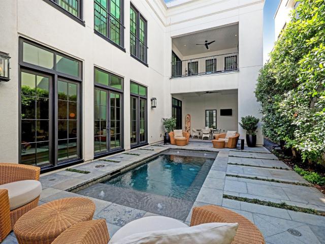 2521 Westgate Drive