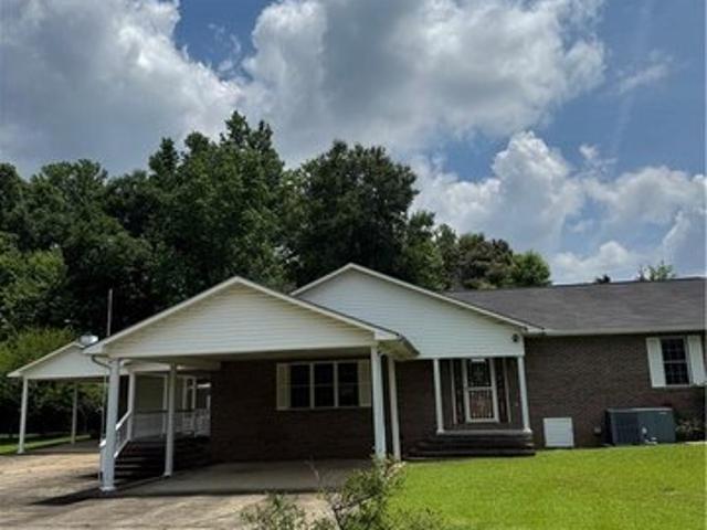 2521 28th Ave SW, Lanett, AL 36863