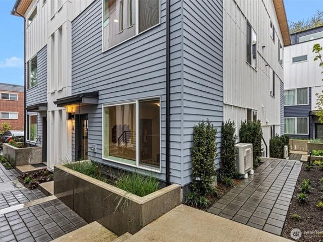 2521 29th Ave S Unit D, Seattle, WA 98144