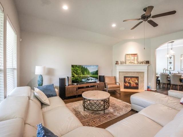 25227 Hawthorne Blossom Dr, Spring, TX 77389
