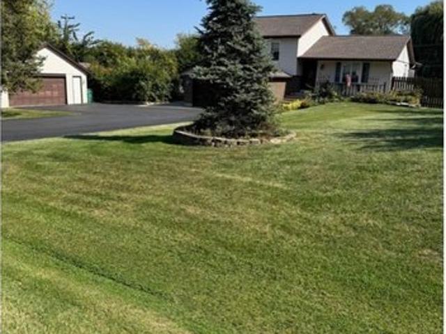 25225 N Virginia Ave, Lake Zurich, IL 60047