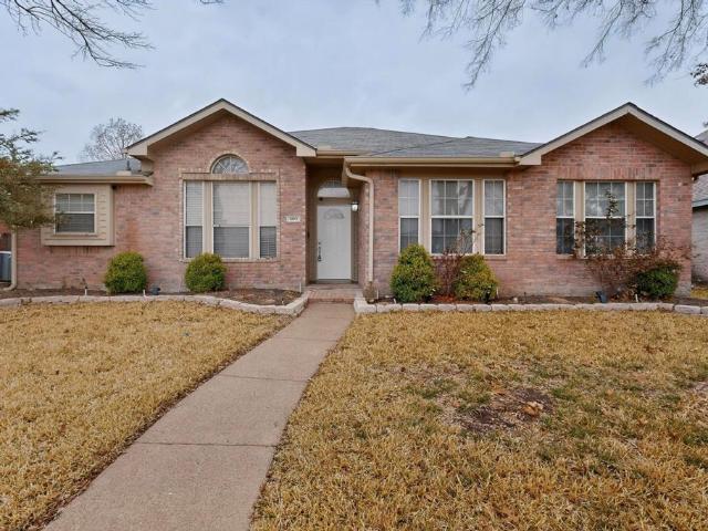 2522 Crosslands Dr, Garland, TX 75040 | MLS #21213