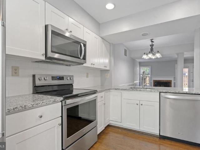 2522 D S Arlington Mill Drive # 4