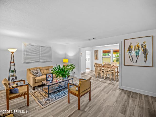 2522 Grasshopper Ln, Orange Park, FL 32073 | Compass