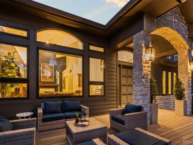 2522 Thunderbird Lane