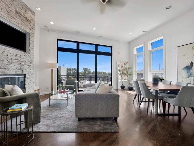 2522 W Chicago Avenue # 4