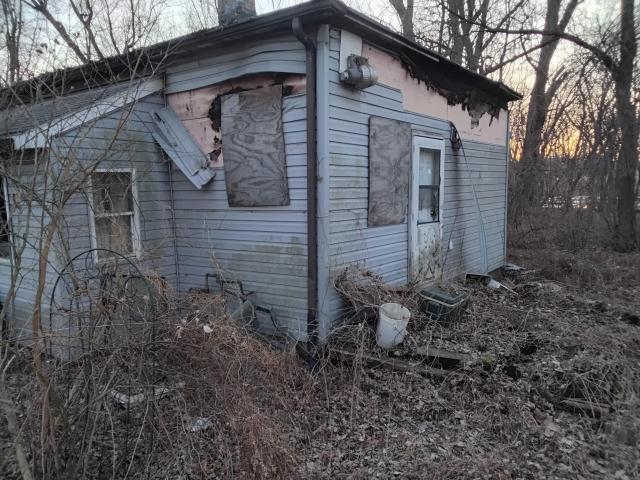 2522 W Oakwood Dr, Gary, IN 46406 | MLS #837926 | Compass