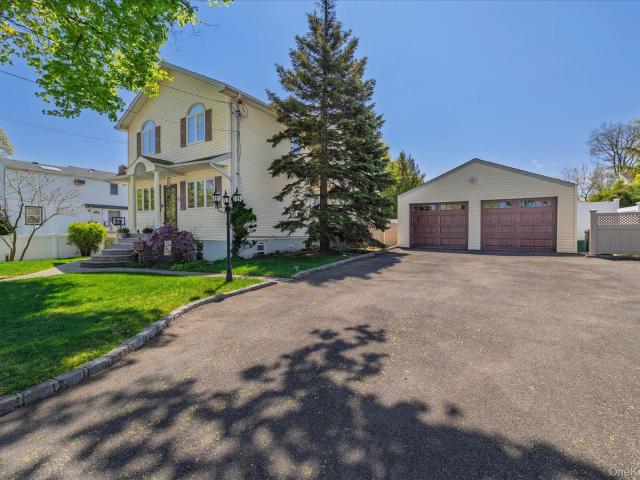 2522 5th St, East Meadow, NY 11554 | MLS #991762 | Compass