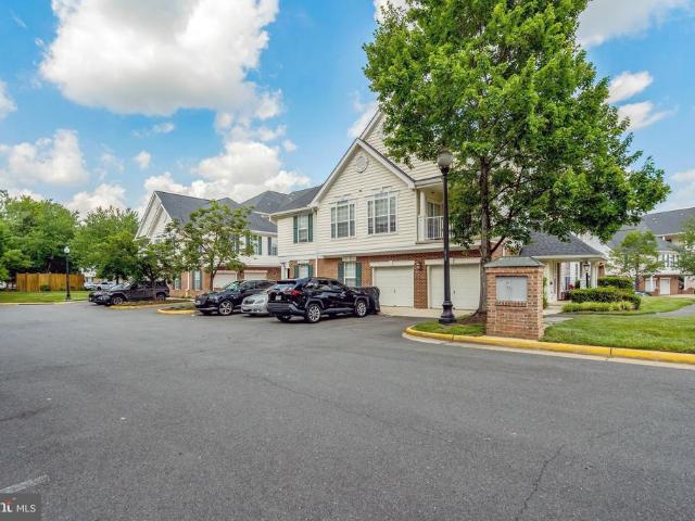 25230 Pond View Square # 102