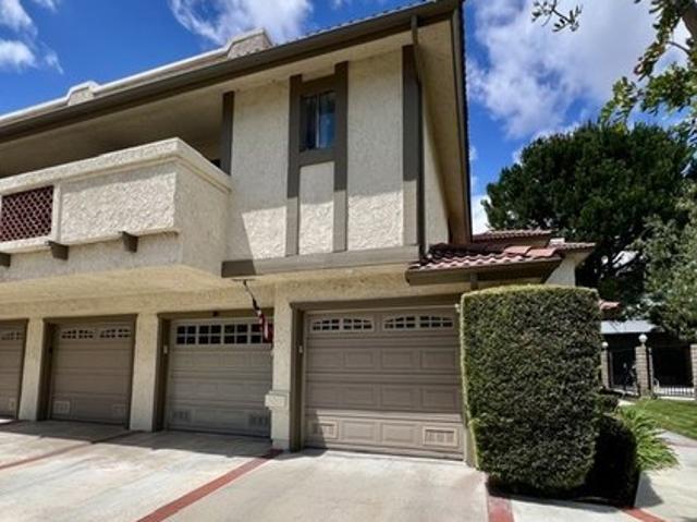 25231 Tanoak Ln, Lake Forest, CA 92630