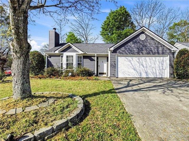 2523 Barndale Dr, Lawrenceville, GA 30044