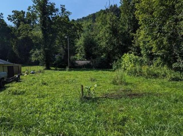 2523 Exeter Ave, Middlesboro, KY 40965