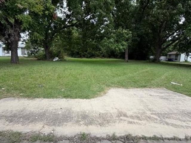 2523 E Ledbetter Dr, Dallas, TX 75216