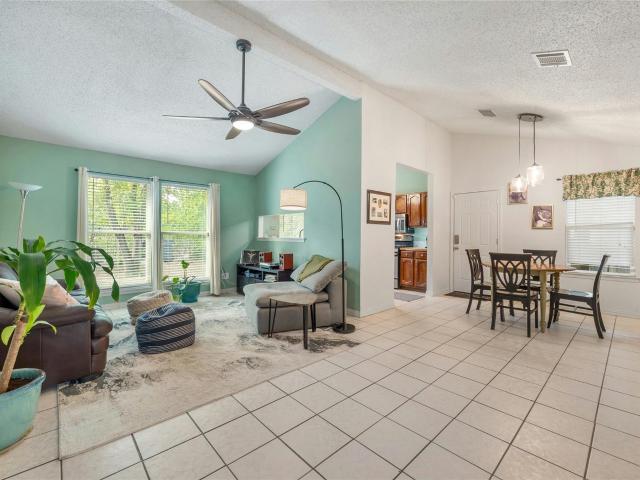 2523 E Stassney Ln