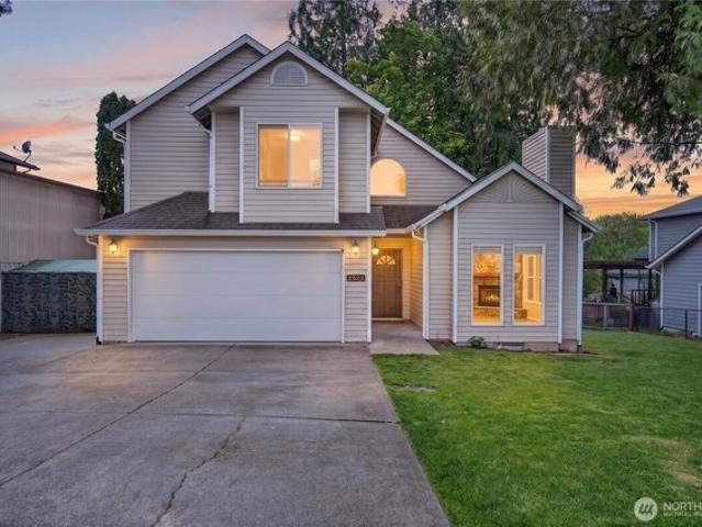 2523 Peters Dr, Longview, WA 98632