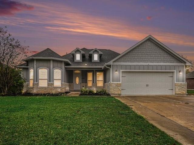 2523 Turberry Dr, West Columbia, TX 77486