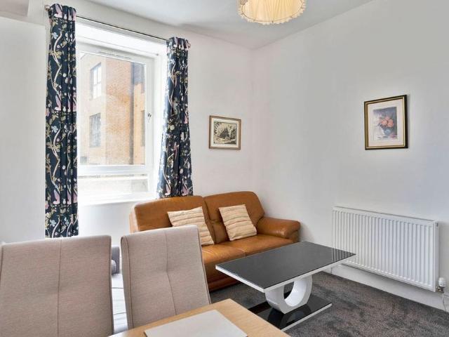 2523L Grove Street, Edinburgh, EH3 8AB