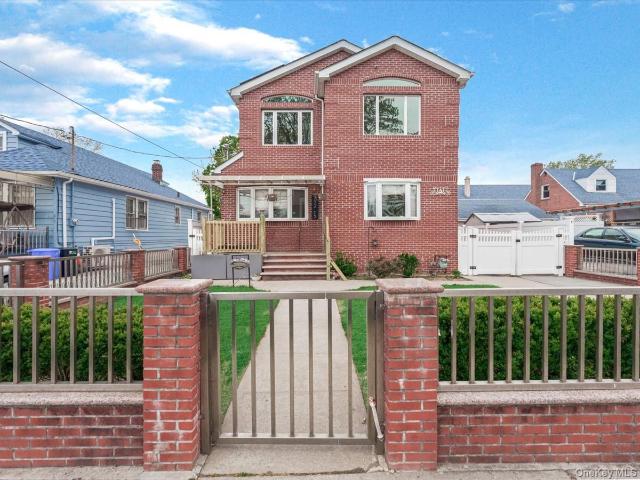 252 1 nd Avenue