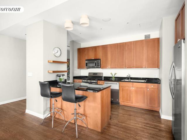 252 7TH Avenue 10P