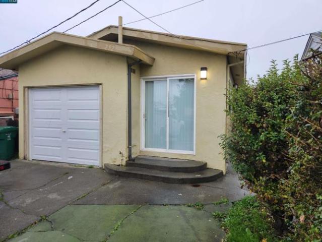 252 45th St, Richmond, CA 94804