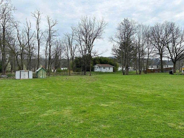 252 Central Ave, White Sulphur Springs, WV 24986