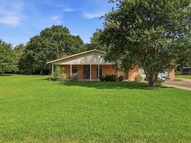 252 Cherry Ln, Bridge City, TX 77611
