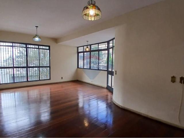 252 Área Útil Apartamento Alugar, 4 Dormitórios localizado em Rua São João Evangelista, 775 Copasa Santo Antônio, Belo Horizonte, Minas Gerais, 30330140 | Brasil