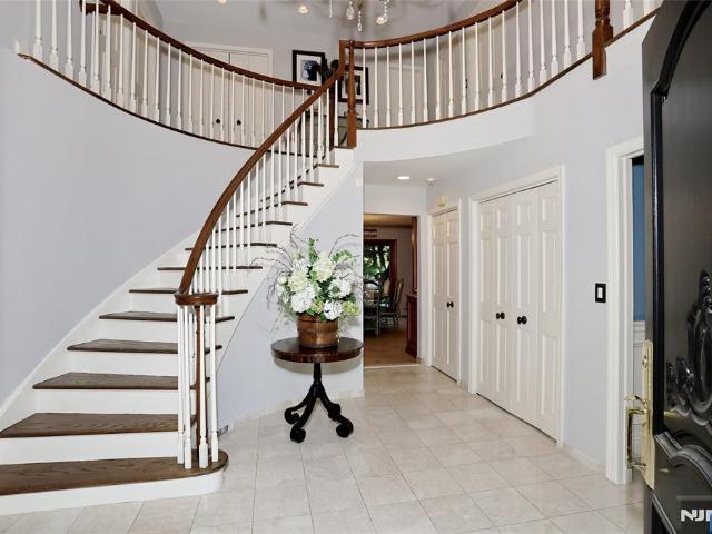 252 Bayberry Lane