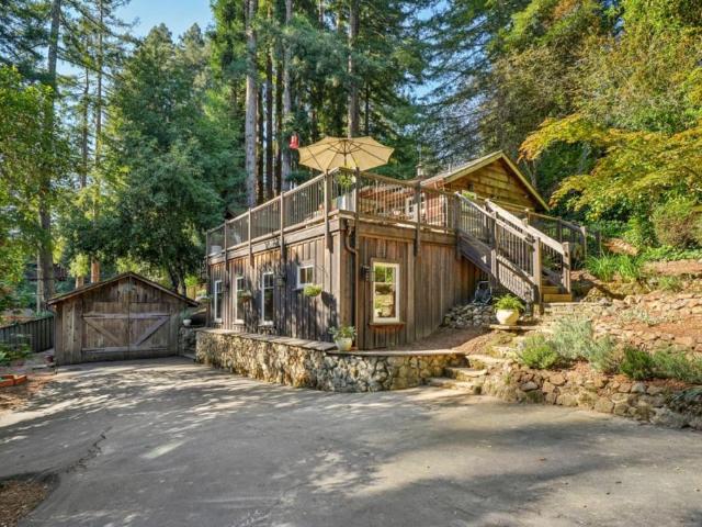 252 Blakewood Way