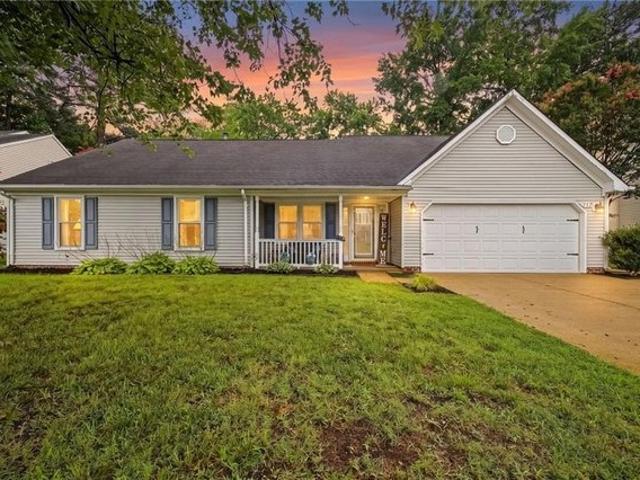 252 Golden Maple Dr, Virginia Beach, VA 23452