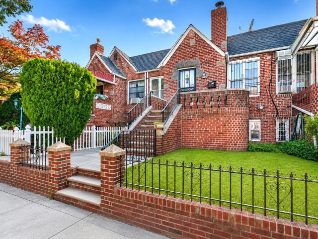 252 E 45th Street