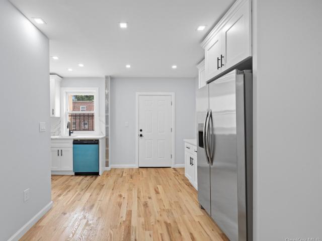 252 E 86th Street