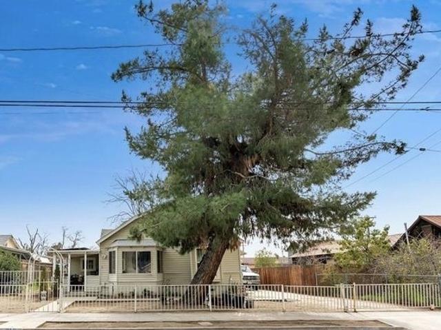 252 E 2nd St, San Jacinto, CA 92583