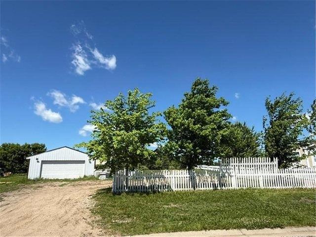 252 Elm St, Miltona, MN 56354