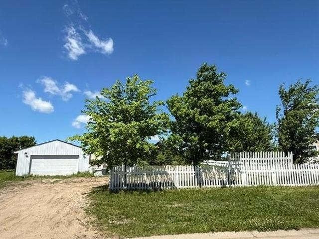 252 Elm St, Miltona, MN 56354