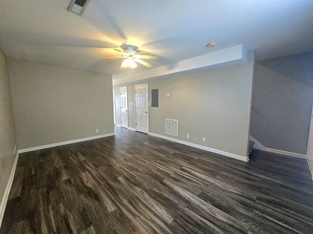 252 Executive Ave # 2D