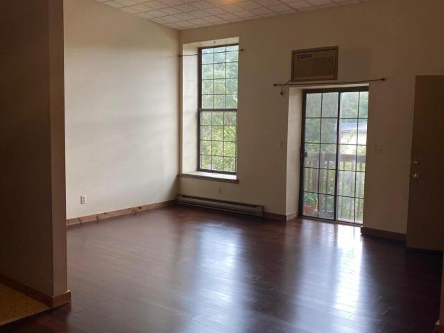 252 Harris Street B12