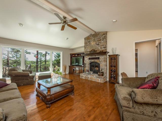 252 Lakeside Drive