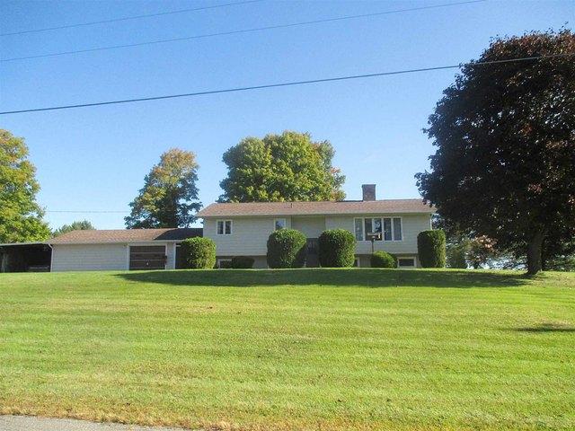 252 Mountain View Dr, Newport City, VT 05855
