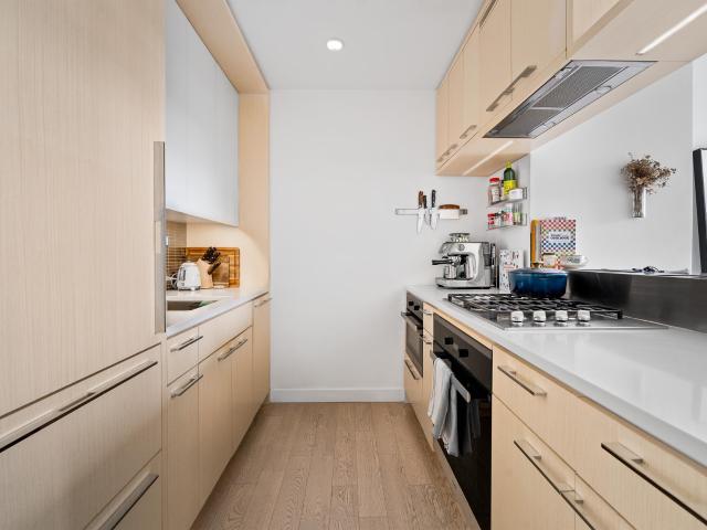 252 South Street 18 B