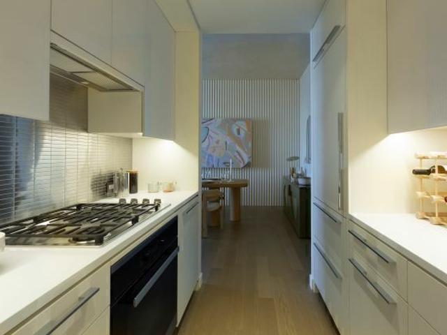 252 South Street 69E